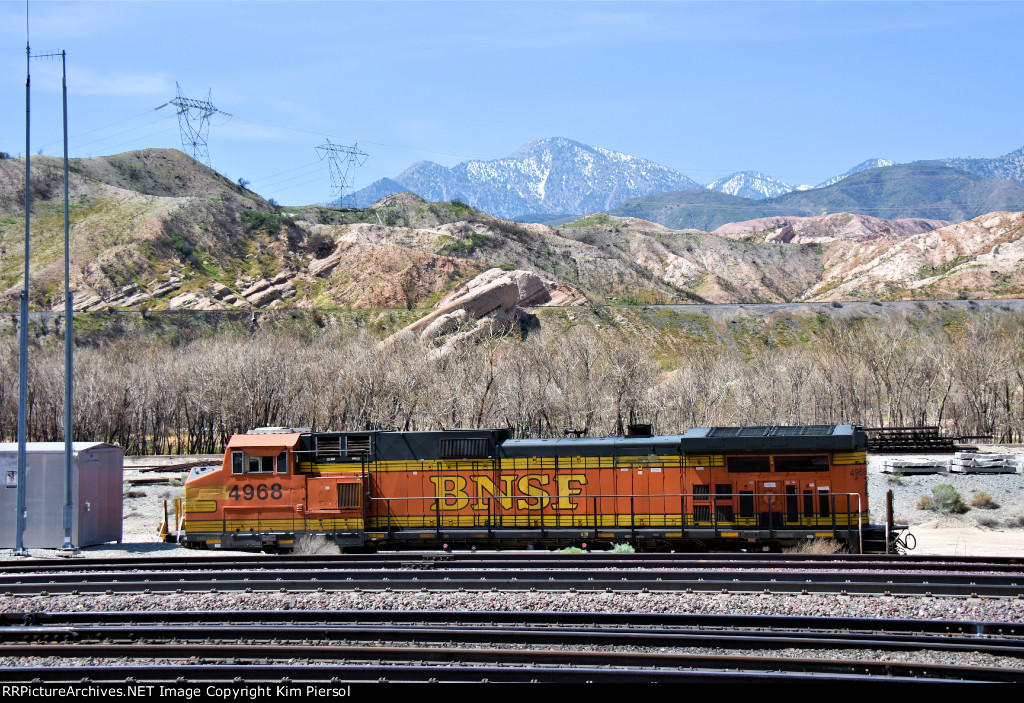 BNSF 4968